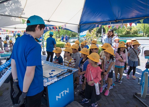 Lots of "Wow!" "NTN Rotating School" Event schedule/report|NTN Global